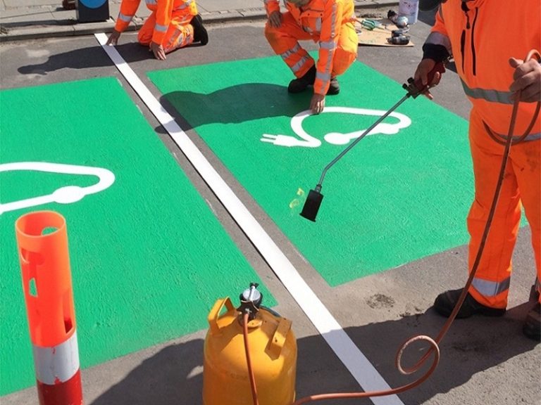 Premark Vejmarkering | Vejstriber, vejmarkeringer & mere